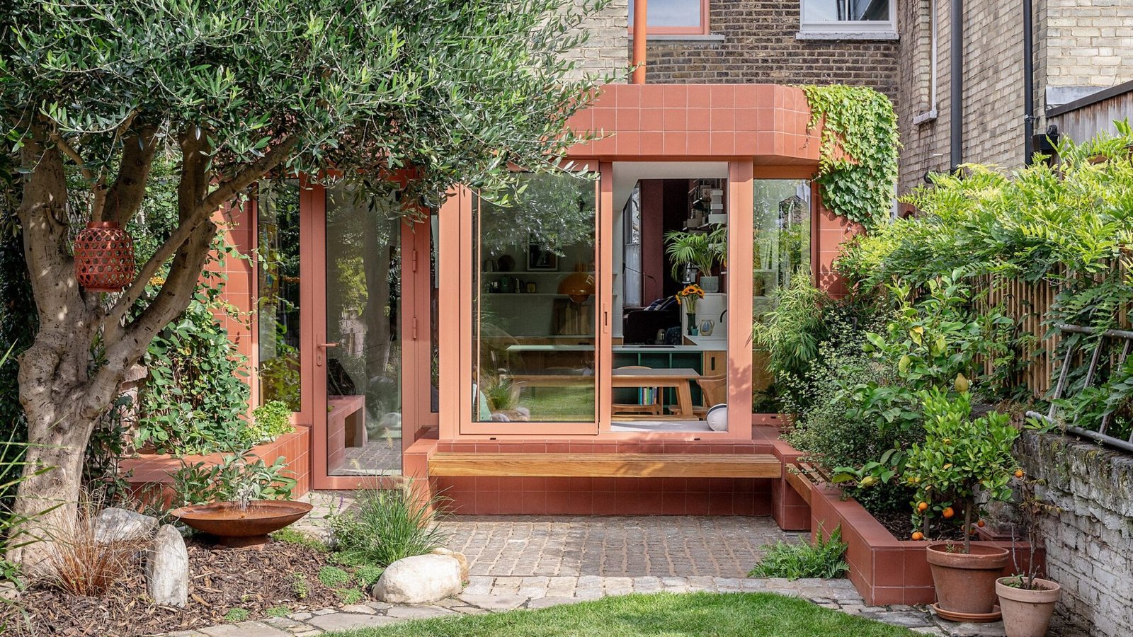 Seven UK homes that reimagine traditional bay windows – Property Watchdog