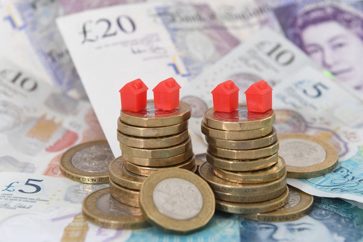 Mortgage rates soar above 5% and hundreds disappear from market as ...